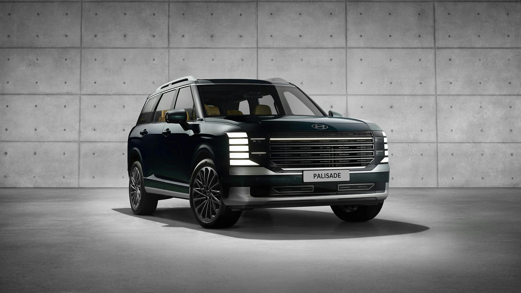 Hyundai Recalls Palisade SUVs (2020-2025) for Airbag Safety Issue