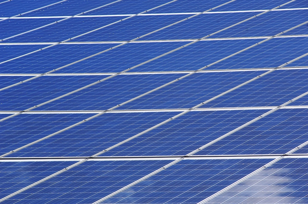 German Researchers Set New Efficiency Record for Perovskite-CIGS Tandem Solar Cell at 25.5%