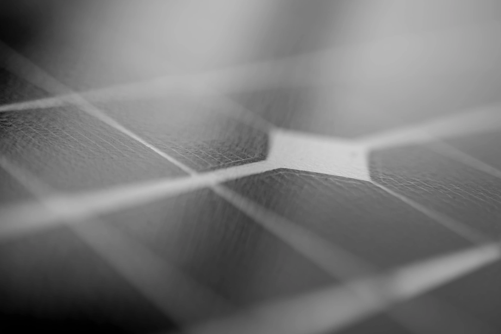 Surface Engineering Breakthrough Achieves 32.6% Efficiency for Perovskite-Silicon Tandem Solar Cells