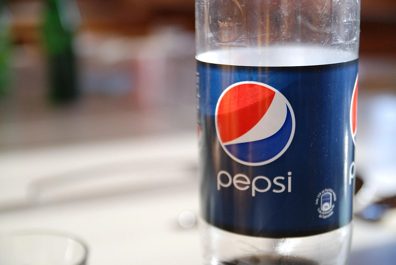 DataLase Introduces Clear-to-White Laser Coating for Plastic Bottles