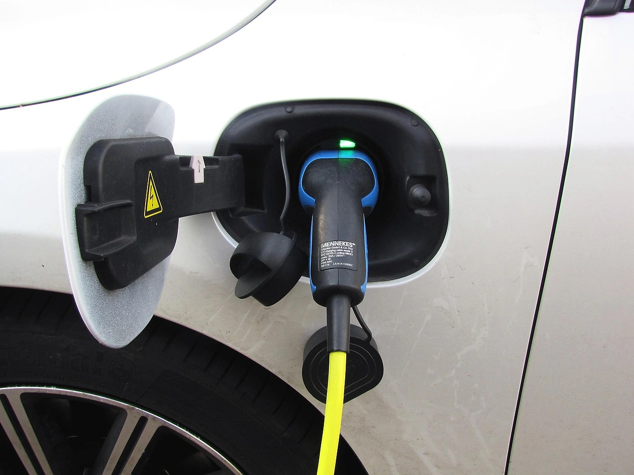 China's EV and Hybrid Sales Growth Hits 18-Month Low in August