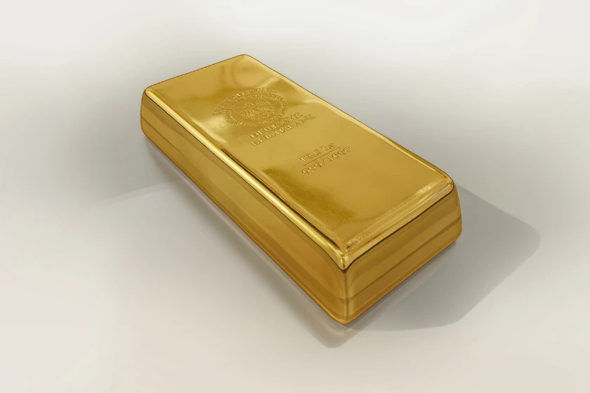 Gold Holds Near Record High as Platinum Surges 18% in Rally