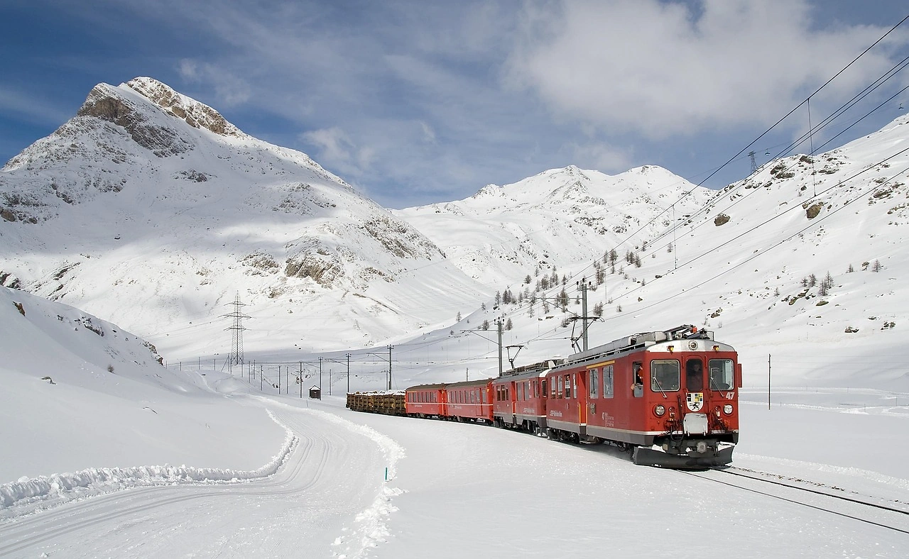 High-Current SiC Devices Revolutionize Railway Traction Converter Design in 2026