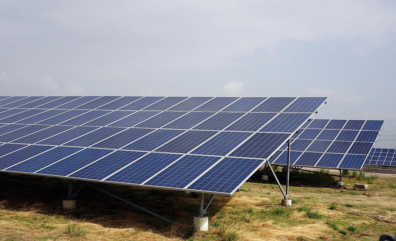 India's 2026-27 Budget Unveils Rare Earth Corridors & Renewable Energy Push
