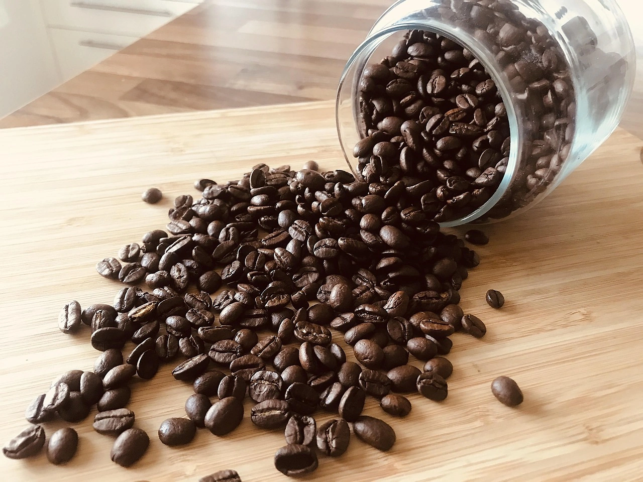 Coffee Futures Mixed Amid Weather, Supply Factors in Late 2025