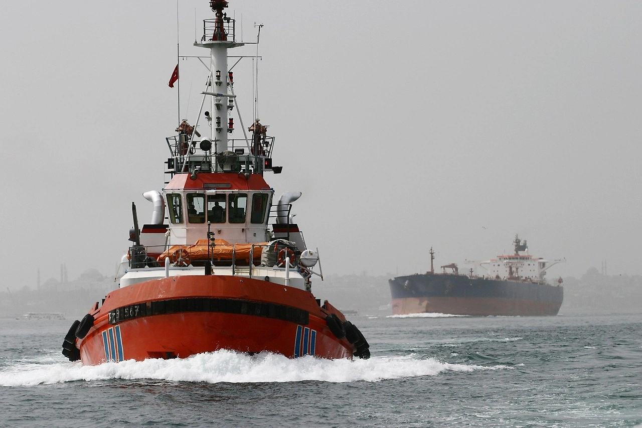 Freighter Grounded on Turkish Coast in December 2025 Storm