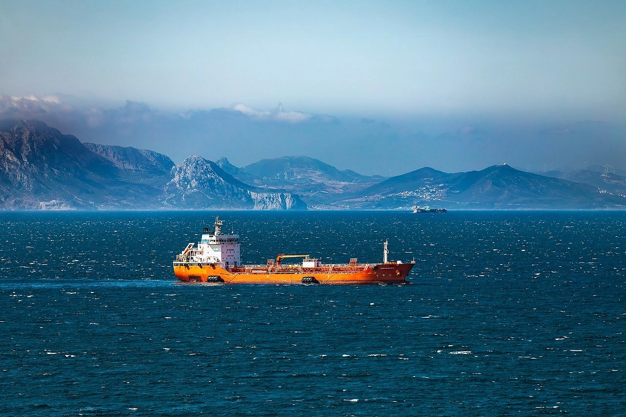 Biofuel Cuts Shipping Soot Emissions by 81%, New Data Shows