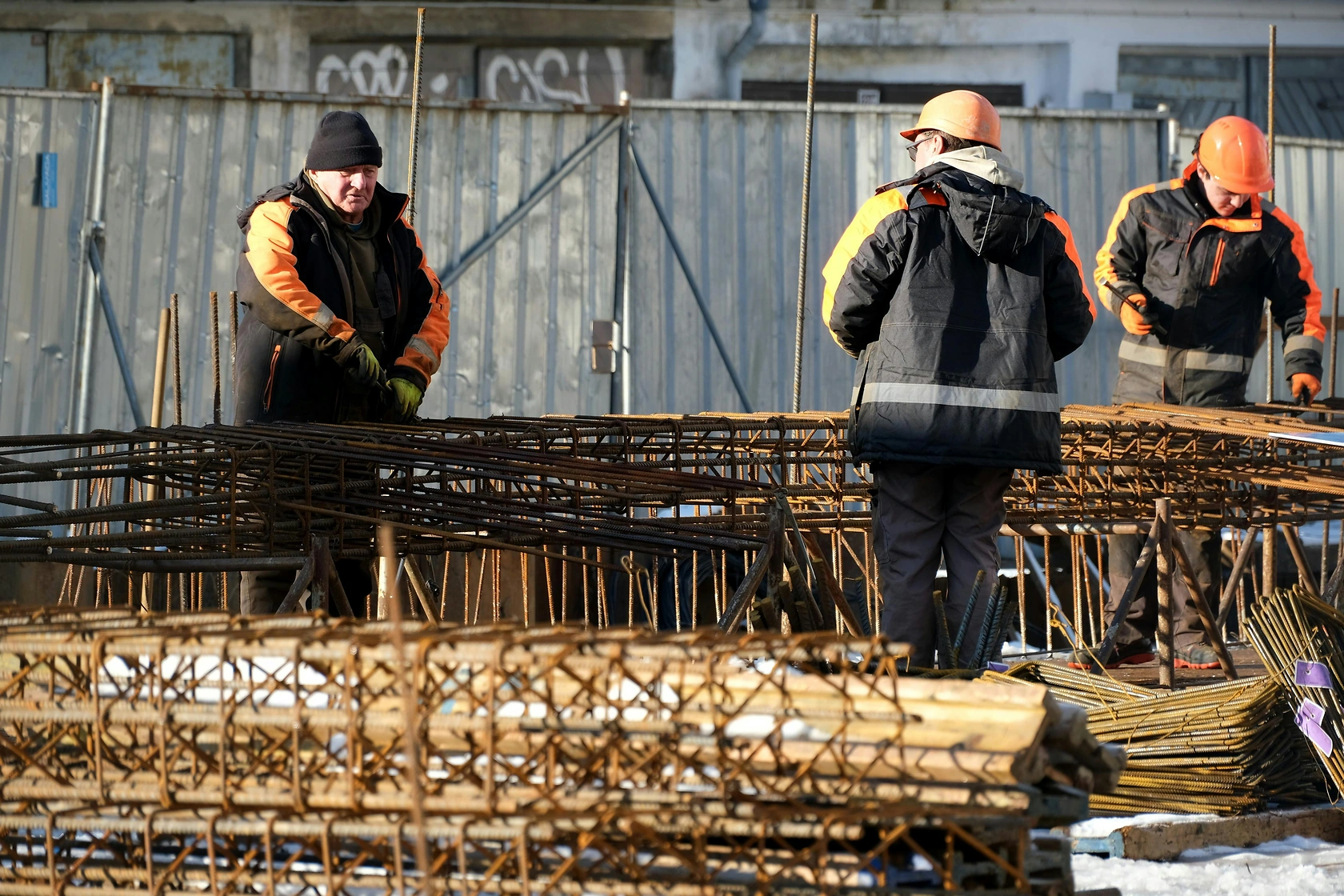 Steel Rebar Futures Hit 4-Month Low Post-Lunar New Year