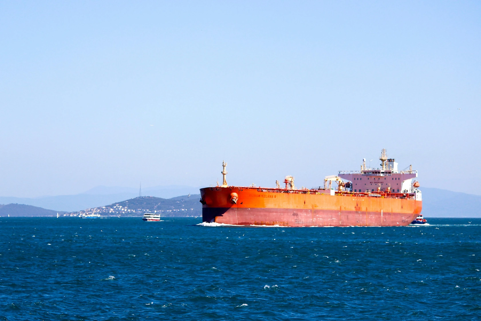 Chinese Independent Refiners Resume Crude Inquiries After US-Iran Peace Deal