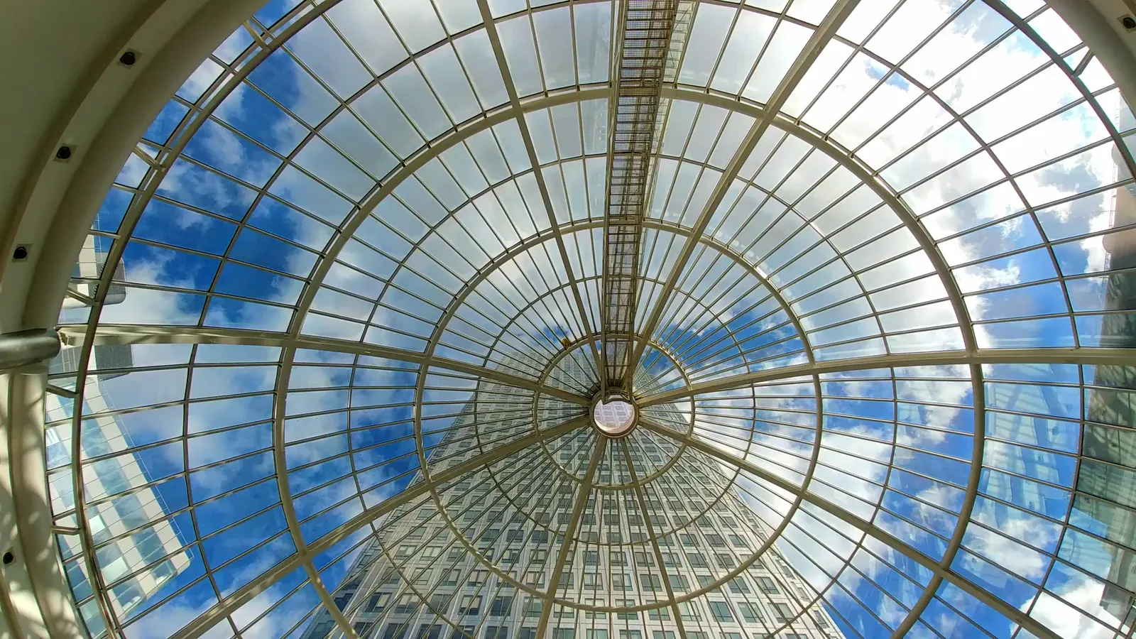 Holcim UK and Canary Wharf Group Pioneer Net Zero Concrete