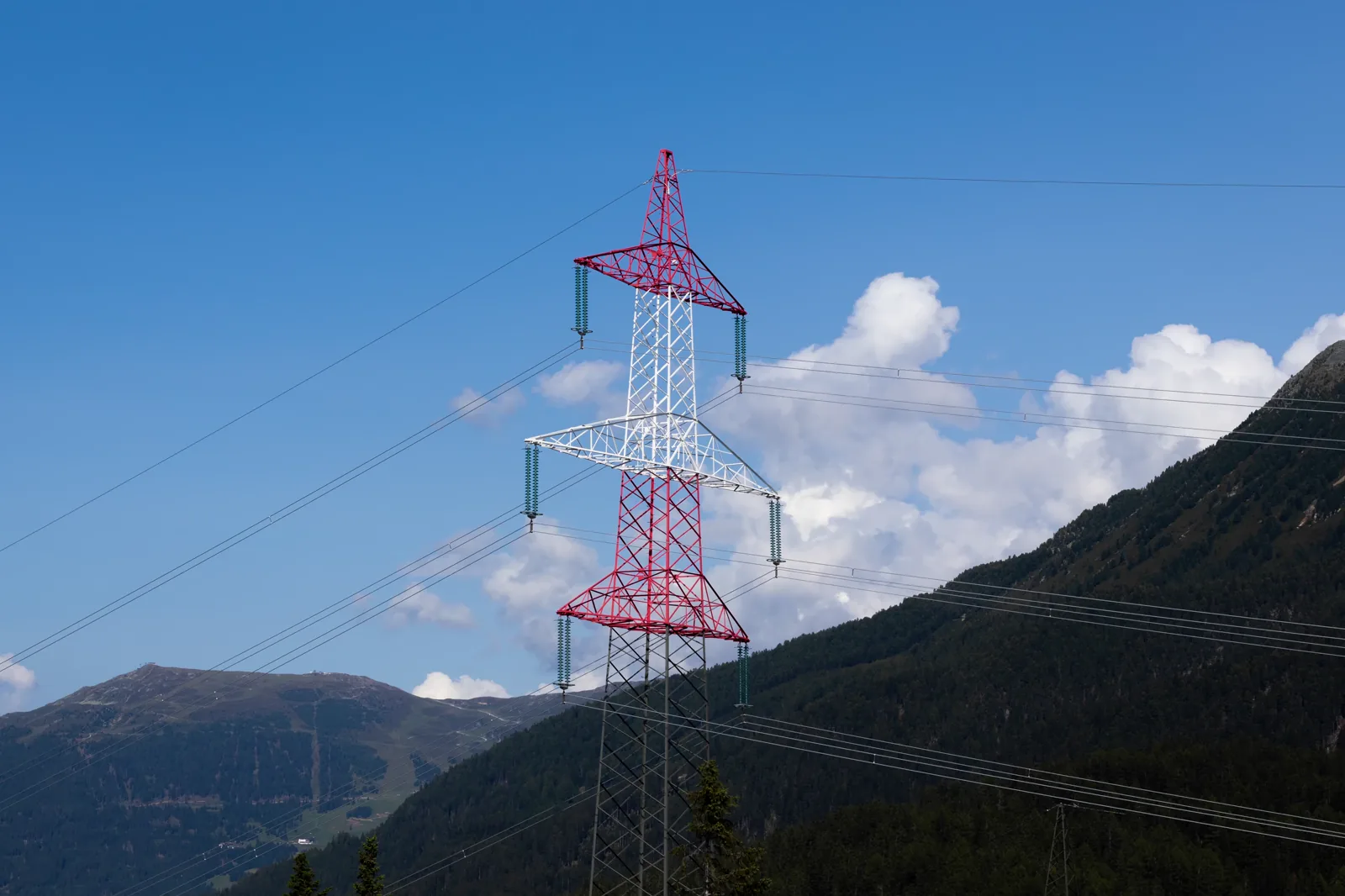 DOE Launches $1.9 Billion SPARK Program for Grid Upgrades