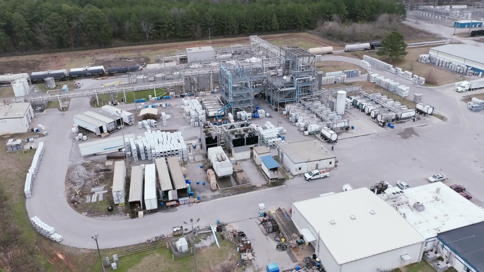 Green Hydrogen Advances: Swedish Catalyst Nears Production, Major Projects in Spain & India