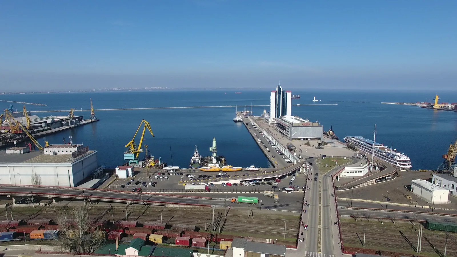 UK and Nigeria Sign £746 Million Ports Financing Deal