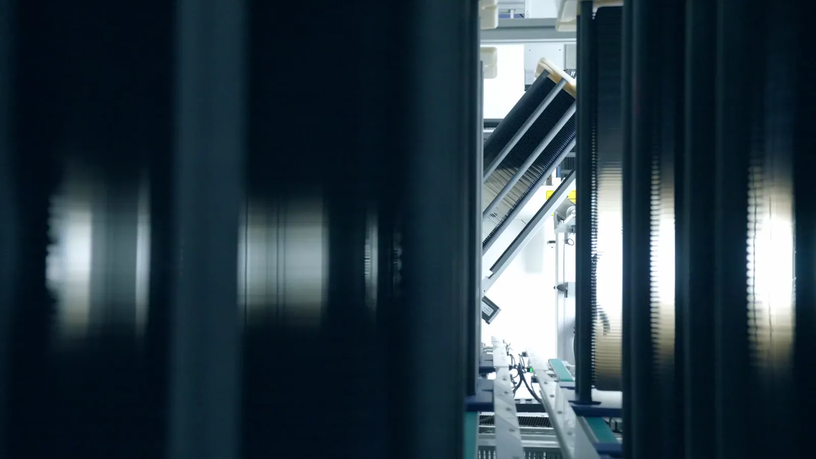 Vertiv Holdings Thrives Amid 2026 Tech Sector Challenges
