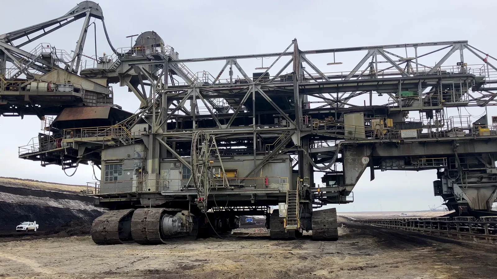 Indonesia Boosts Coal Production to Counter High Global Oil Prices