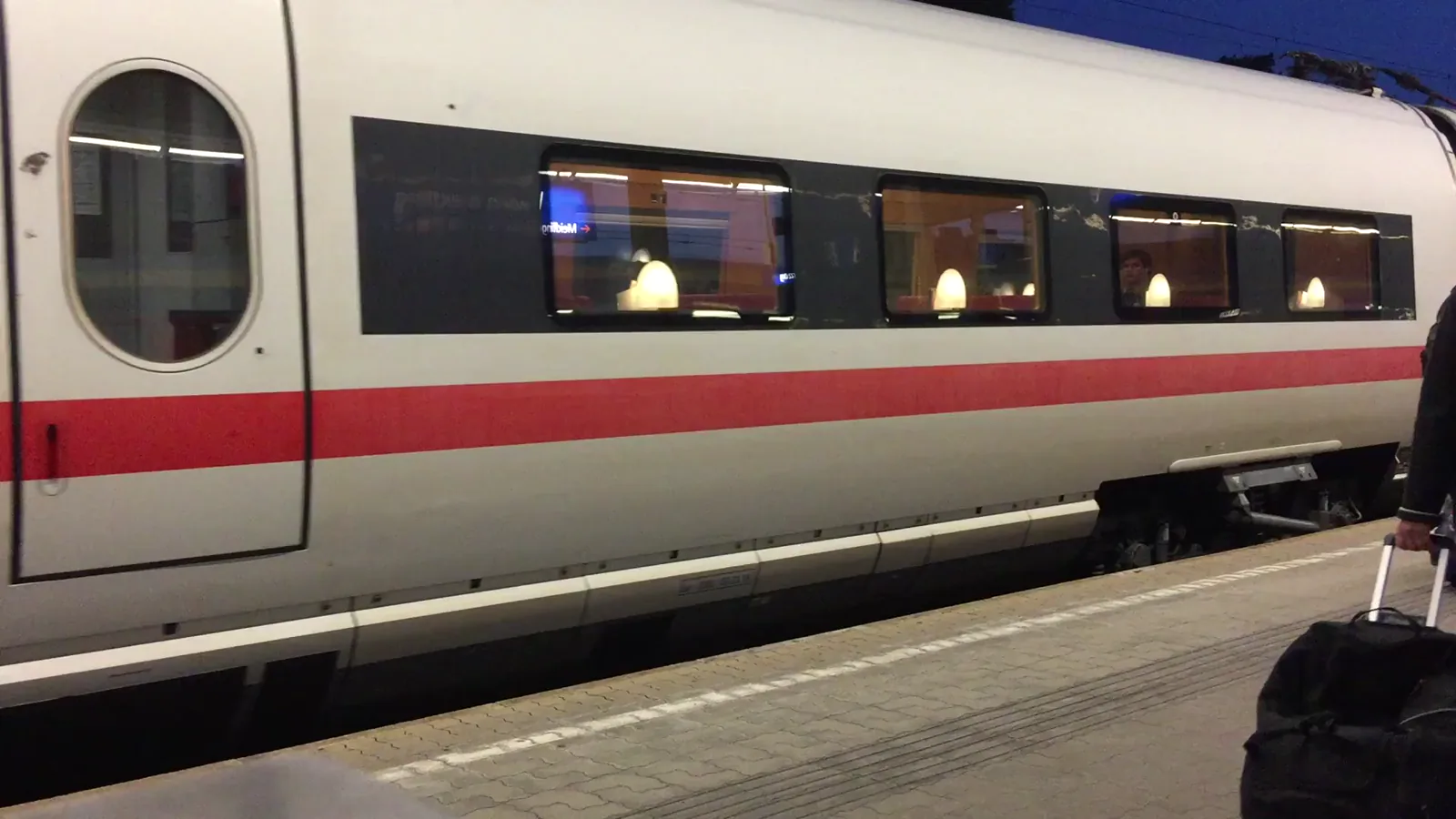 Leo Express Secures 15-Year Coach Lease from Spanish Partner RENFE