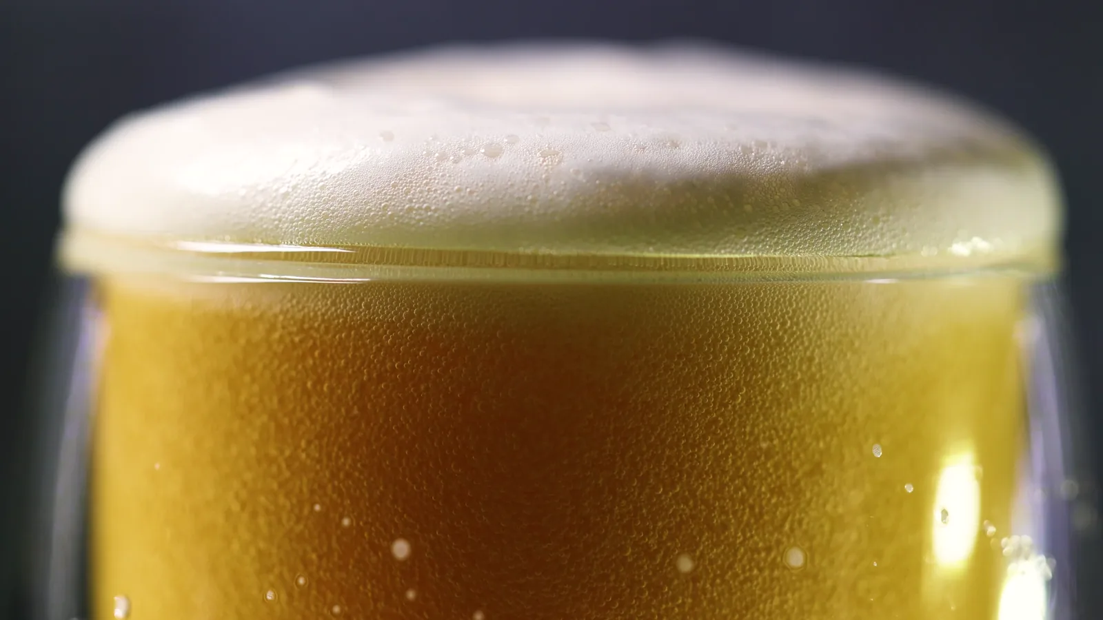 Ambev Stock Drops on High Volume Amid Analyst Downgrade