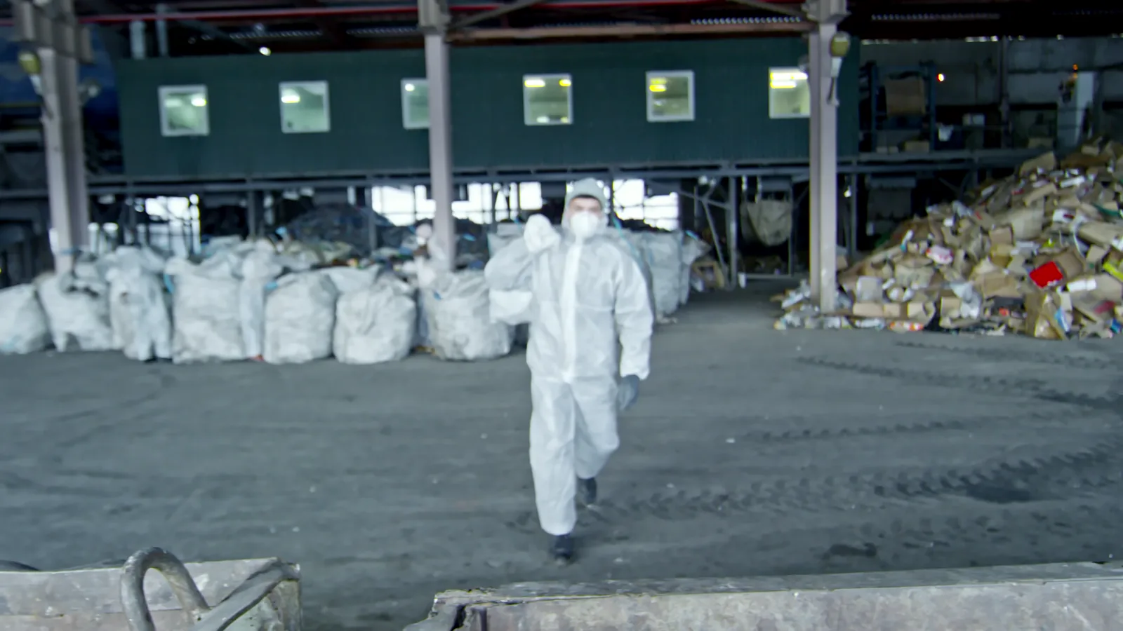 Makropa's Waste Light Concrete: A Sustainable Alternative Using Shredded Waste