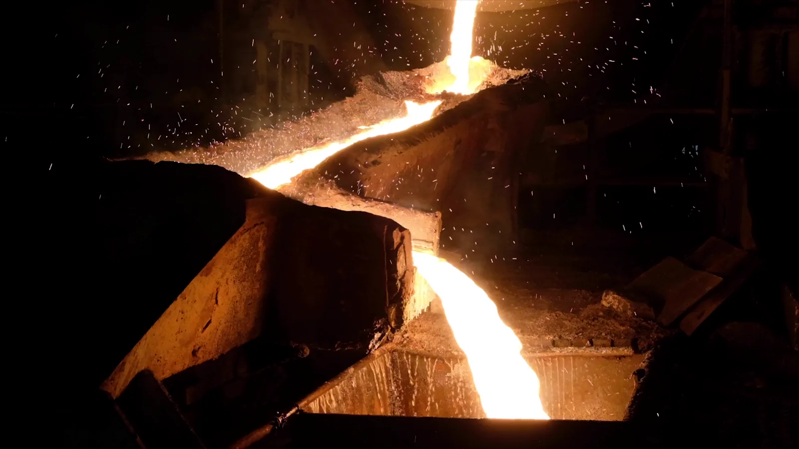 China's Iron Ore Production Drops 1% in January-April 2026