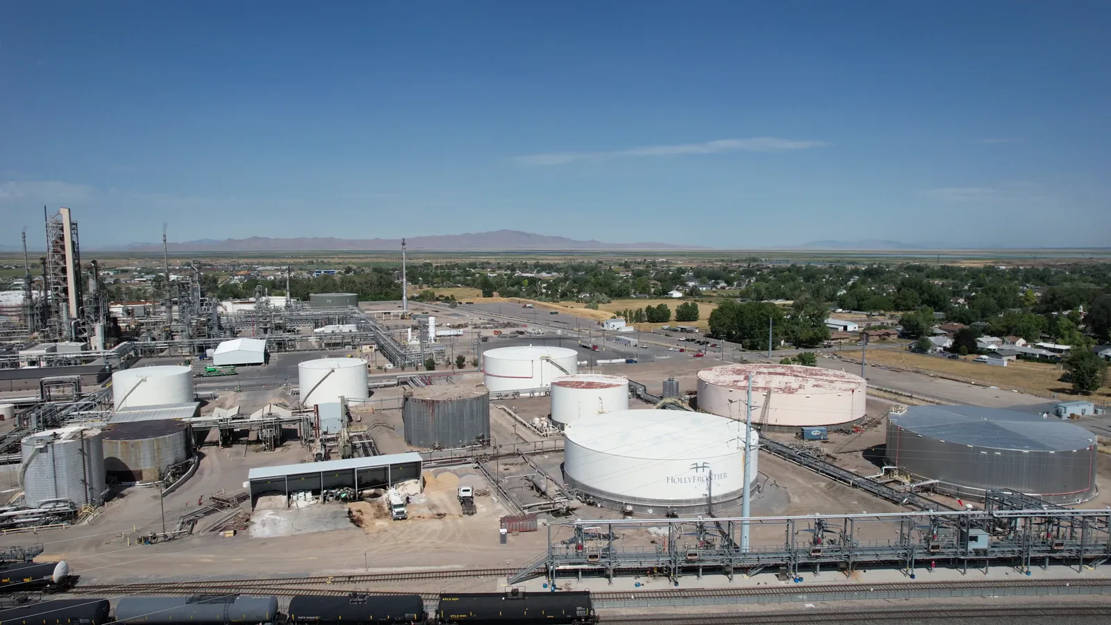 Energean Cuts Dividend and 2026 Production Forecast After Israel Gas Field Shutdown