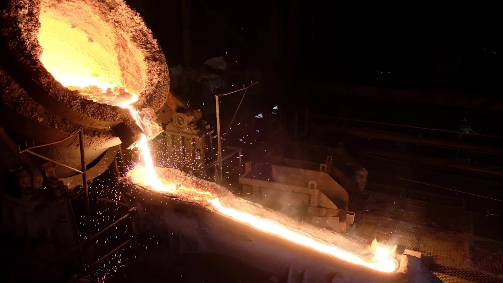 India Becomes Net Importer of Rolled Steel in April 2026
