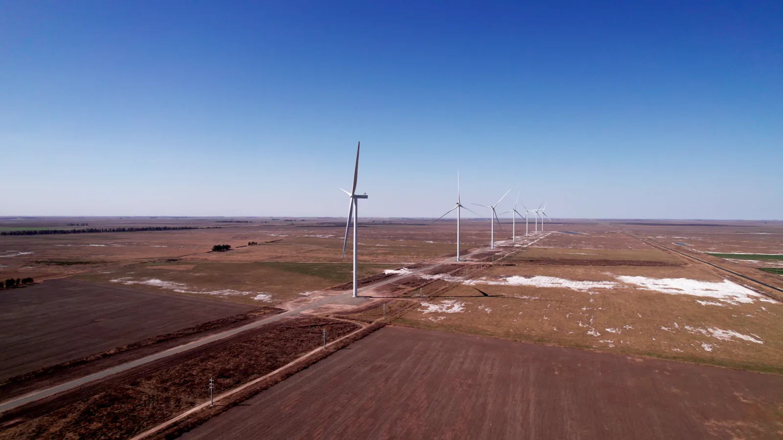 Heating Pipeline Compressed-Air Energy Storage (HP-CAES) for Renewable Energy