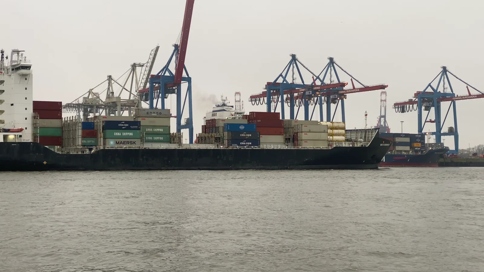 Why Oil Prices Haven't Spiked Despite the Strait of Hormuz Crisis