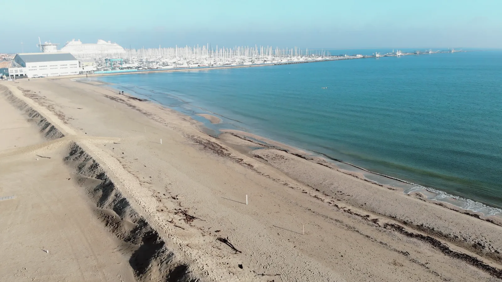 Hutchison Ports Sohar Orders 12 Automated Electric Cranes from ZPMC