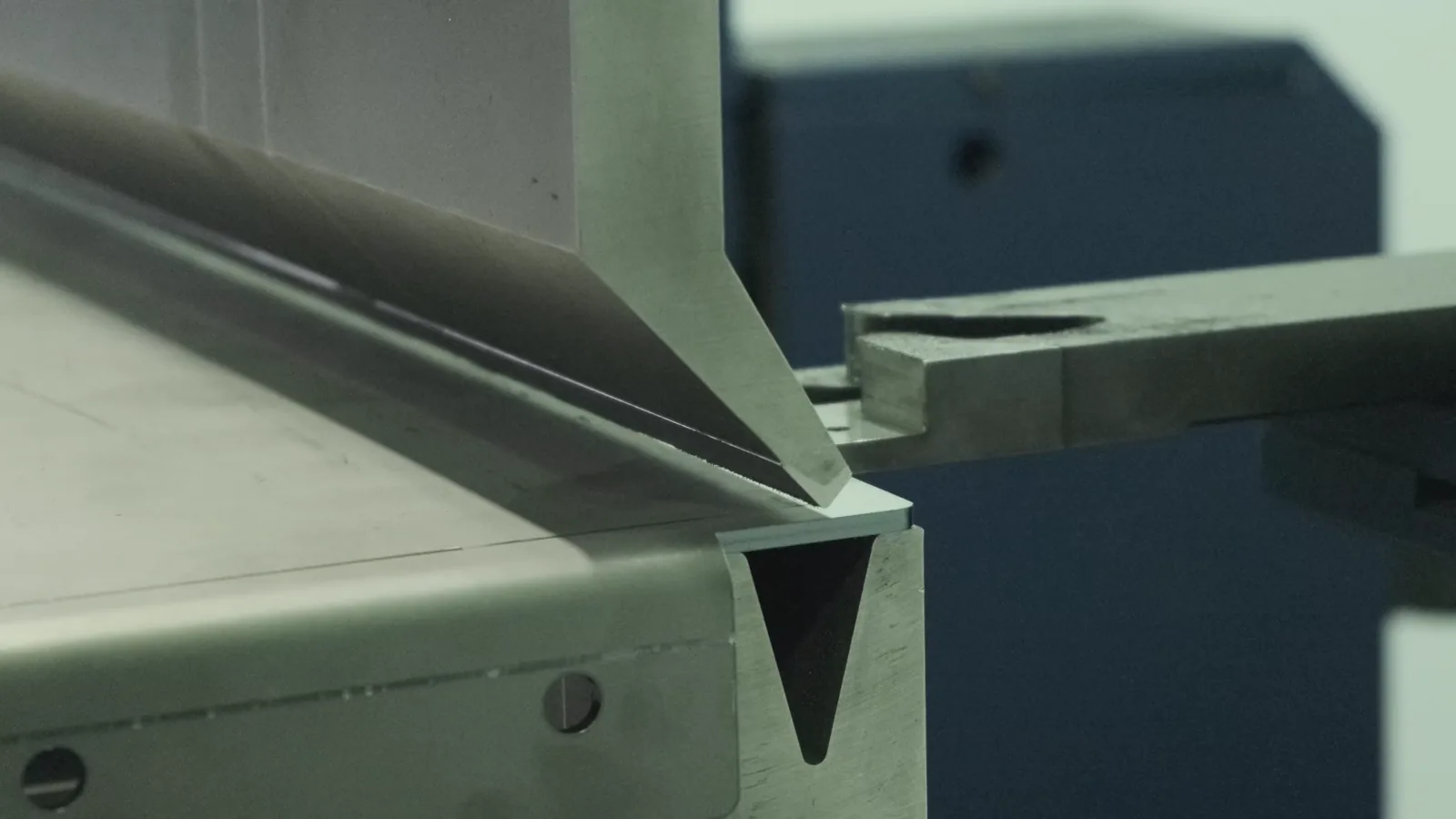 Yangi Commissions First Serial Cellera Dry Forming Machine at European Converter Site