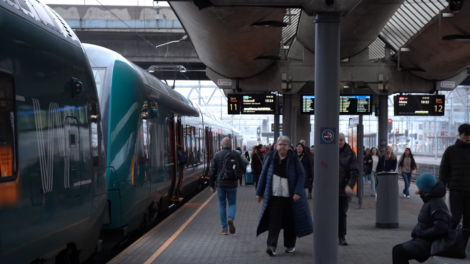 VR and Stadler Unveil New Sm7 Commuter Train in Helsinki