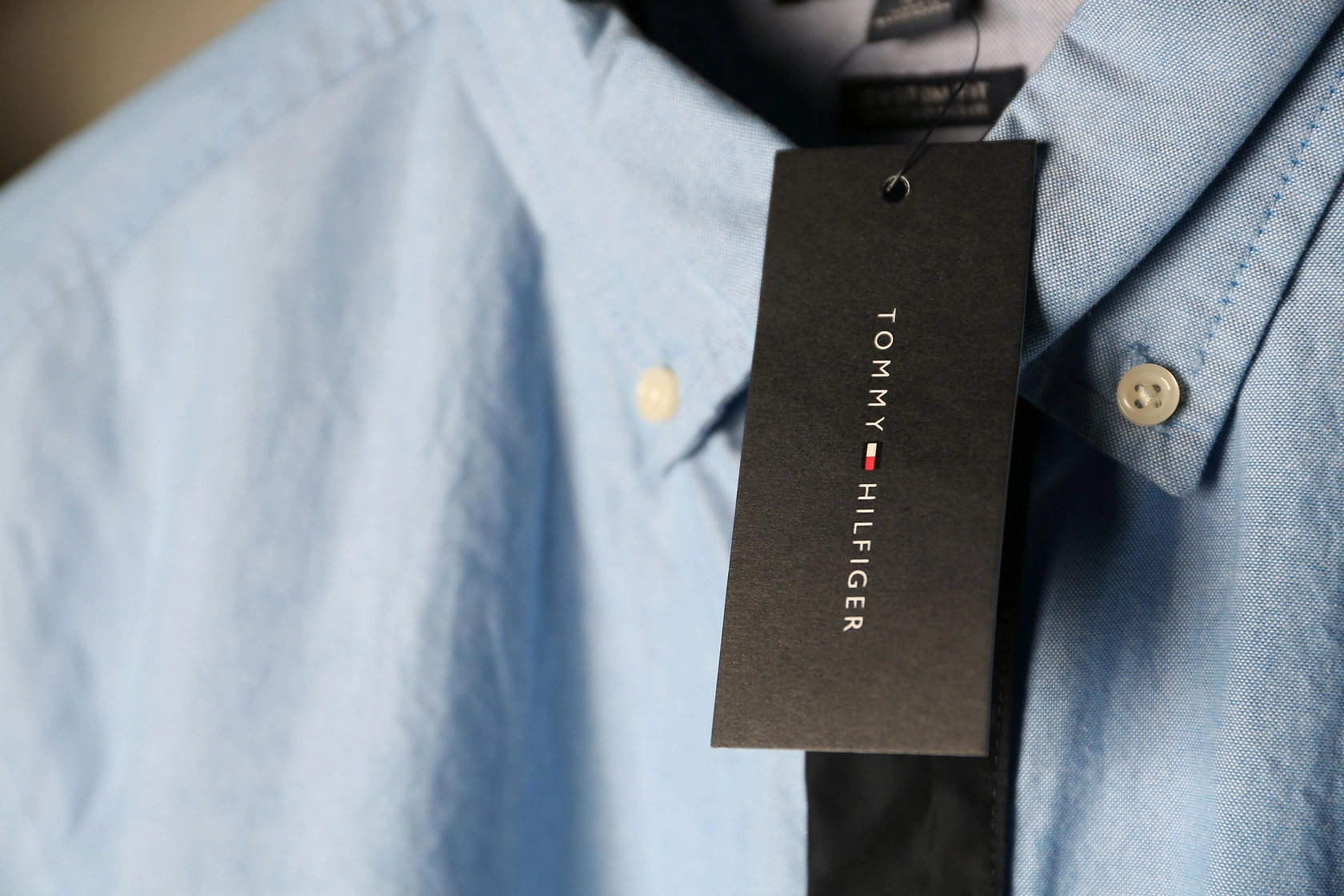 Apparel Prices Surge as Consumer Spending Defies Tariff Pressures