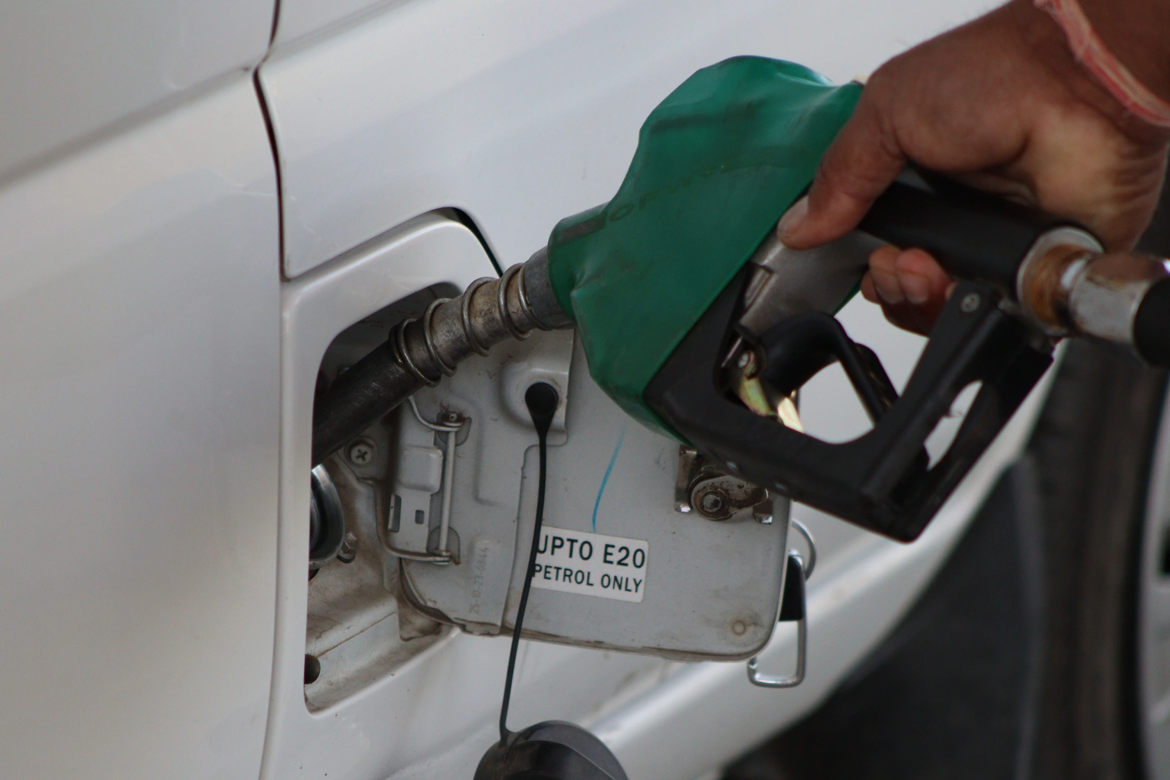 UK Fuel Prices Drop Sharply in Late June 2026