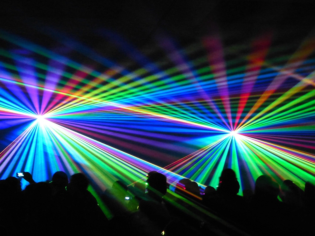 Laser Filamentation Governs Ultrafast Pulse Energy Deposition in Semiconductors