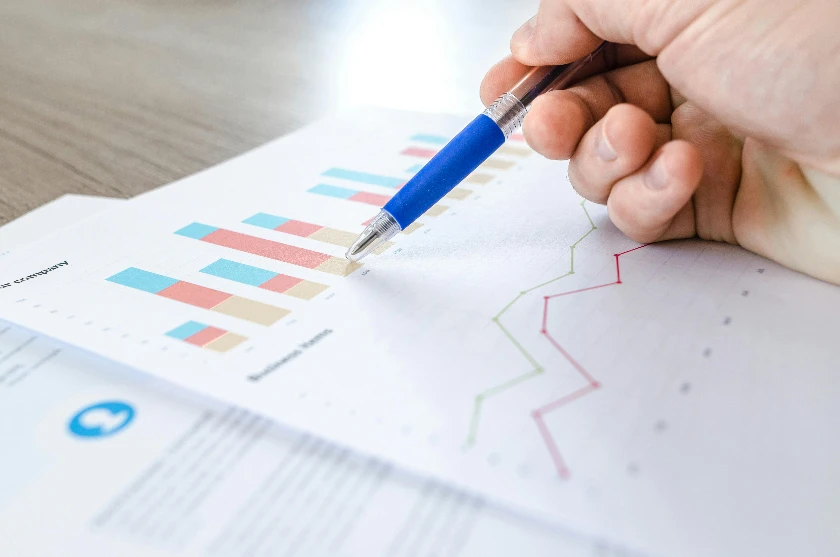 AI Job Displacement Fears Trigger Market Sell-Off, Report Warns