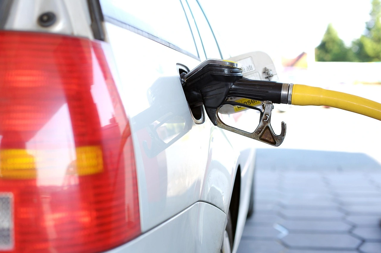 U.S. Gasoline Prices Expected to Drop Below $3 This Summer