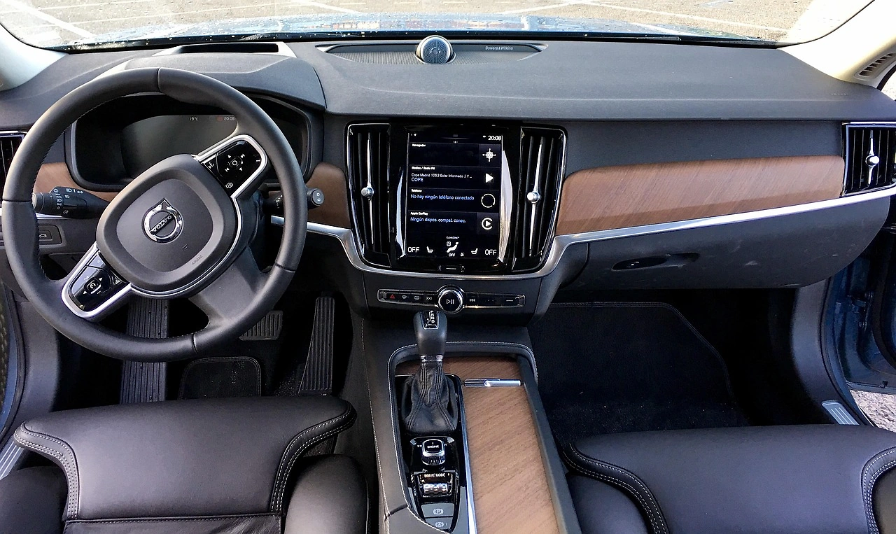 Volvo Cars Q3 2025 Profit Soars on Cost-Cutting Strategy