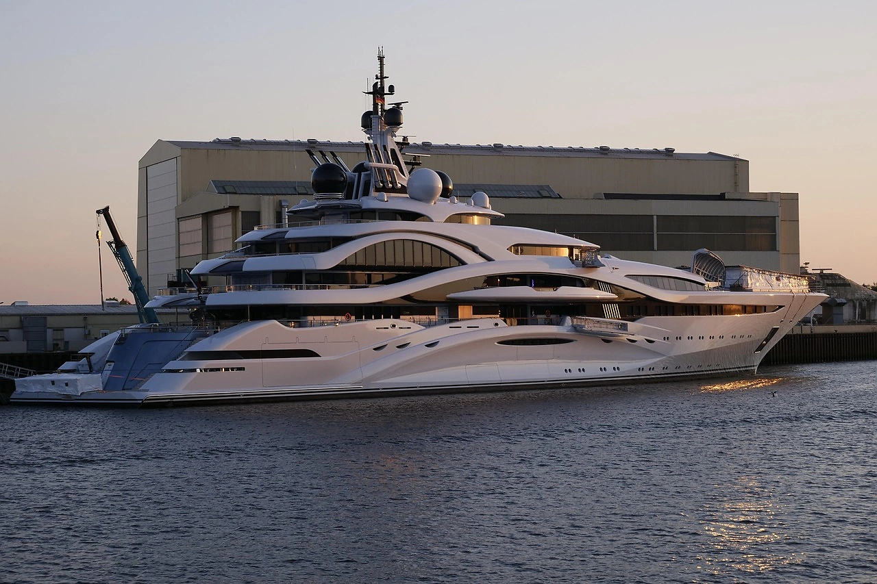 MarineMax Stock Rises on Brunswick's Strong Yacht Sales