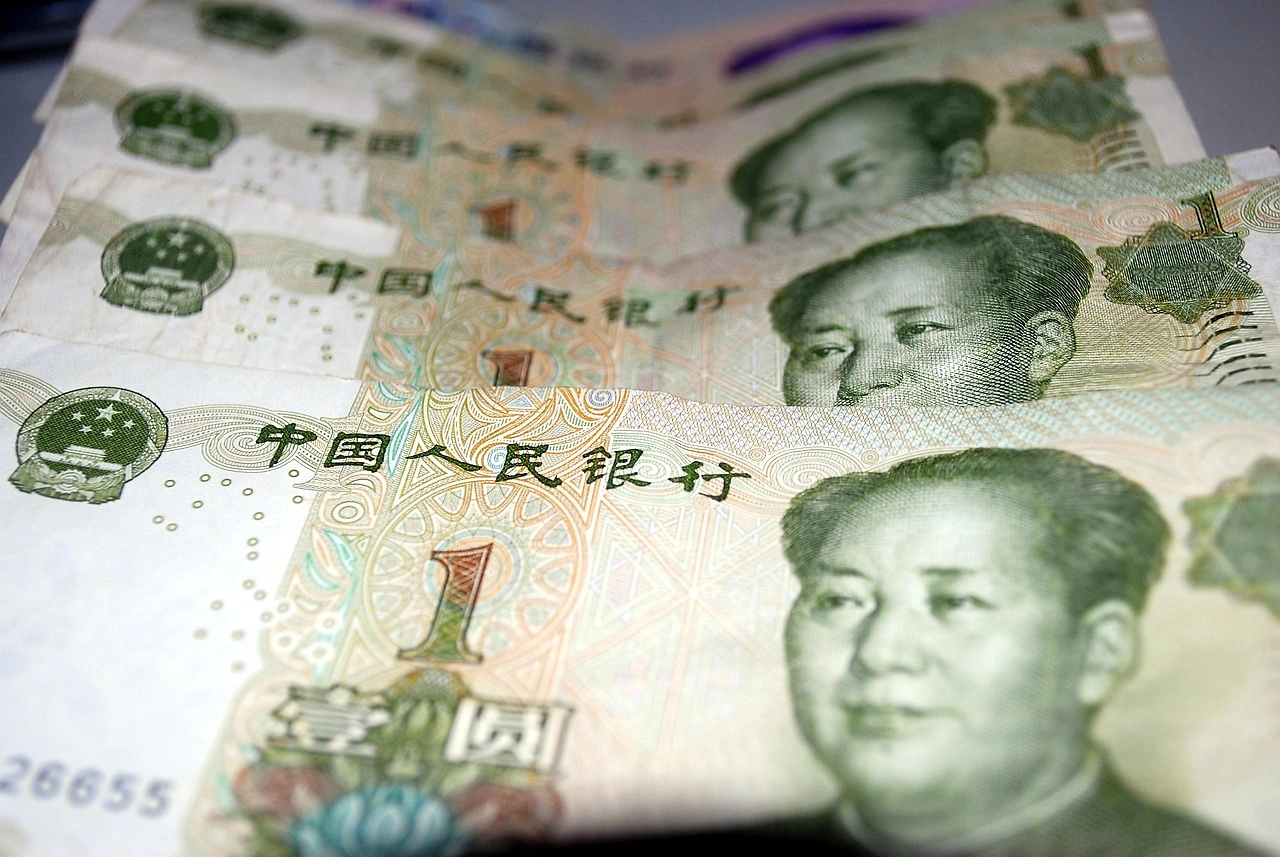 Yuan Rebounds After Central Bank Intervention in March 2026