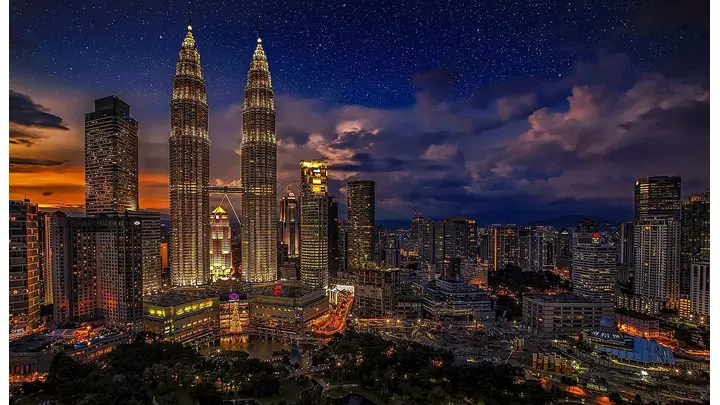 U.S. and China Trade Officials Meet in Kuala Lumpur to Avert Trade War Escalation