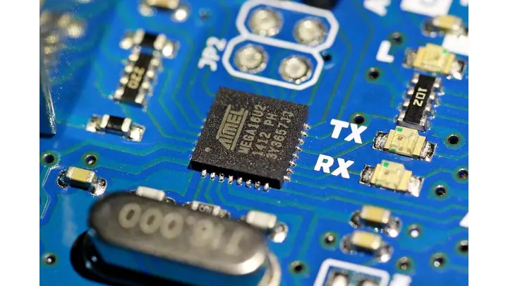 Marvell Technology Faces Market Volatility as Shares Drop