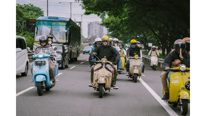 Indonesia Urged to Focus on Electric Vehicles Over Methanol Plants