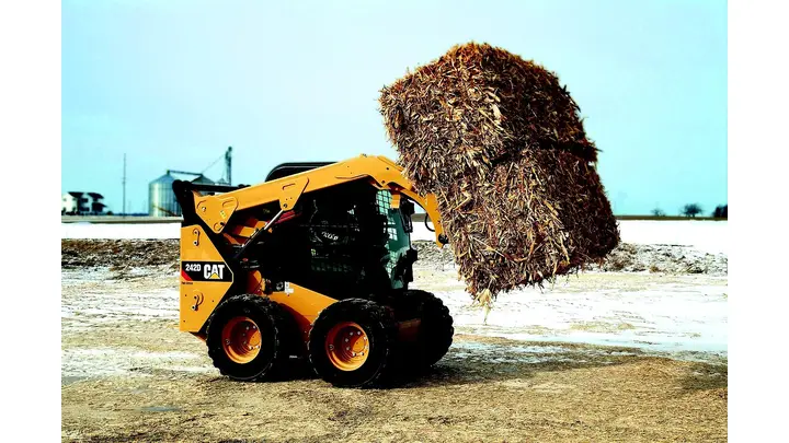 Caterpillar's Q4 2025 Earnings: Record Sales Amid Margin Pressure