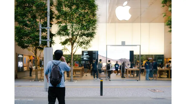 iPhone 17 Series Unveil: Slimmer Design, 120Hz Display & New Camera