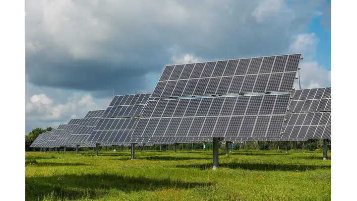 First Solar Exceeds Q2 Earnings Expectations, Projects Strong Year Ahead