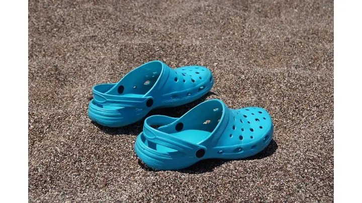 Crocs Stock Falls 4.8% After Baird Downgrade on Valuation Concerns
