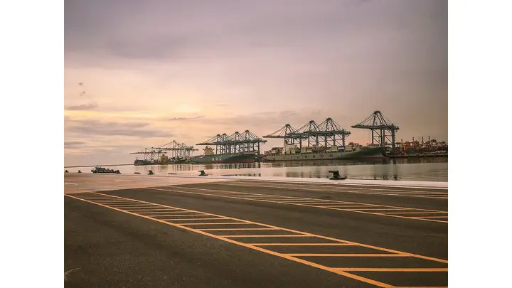 $23 Billion Global Ports Deal at Risk After Cosco's Majority Stake Demand