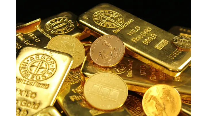 Analysts Split on Gold's 2026 Outlook: JP Morgan Warns, ANZ Forecasts Q2 Target