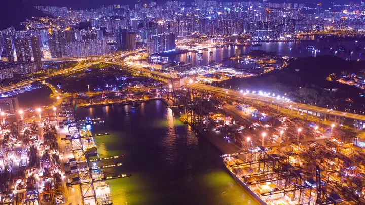 COSCO Nears Major LNG Shipbuilding Deal with Hudong-Zhonghua