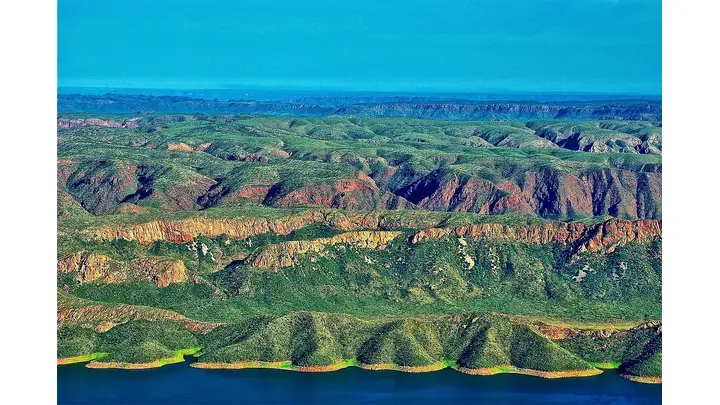 Australia Faces Decline in Iron Ore Export Revenues by 2027