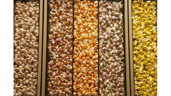 Cocoa Prices Plummet Amid Demand Concerns and High Inventory Levels